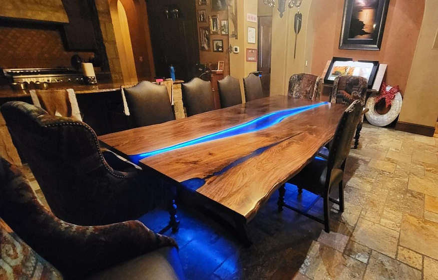 How Live Edge Tables Tell a Story through Their Unique Grain and Shape ...